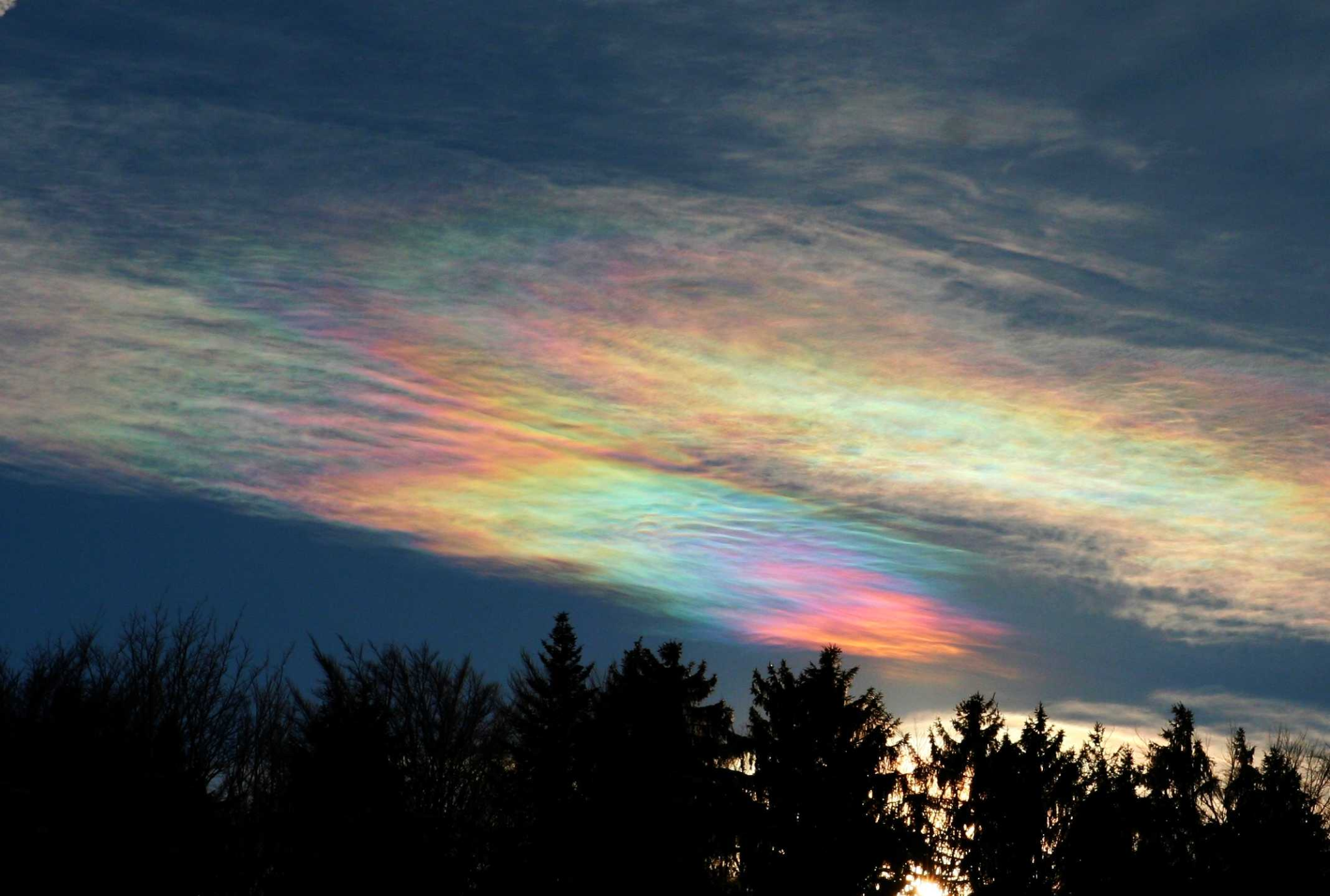 Cloud Iridescence, Fenomena Awan Warna-Watni Mirip Pelangi yang Dapat ...
